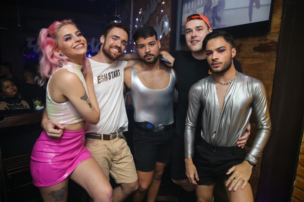 RJ: hit da temporada, bar-balada Pink Flamingo tem programação variada ...