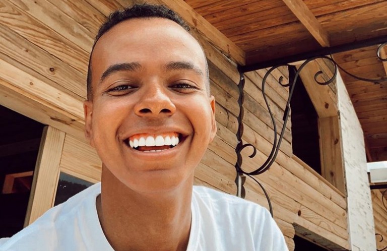 Cantor e compositor gospel Jotta A assume homossexualidade ...