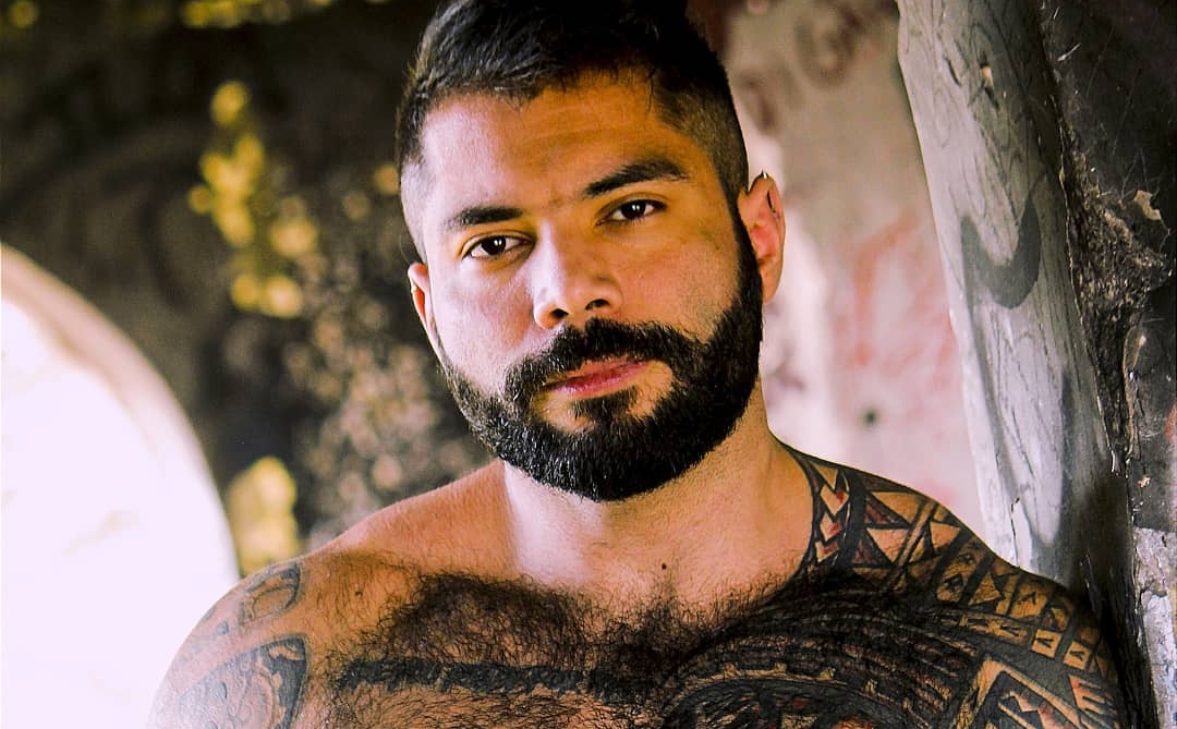 Produtor De Conteúdo Adulto Gay E Médico Esportista Léo Oak Morre Aos