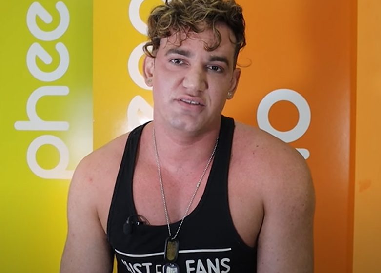 Lembra dele?! Jovem gay que rompeu a traqueia após sexo oral celebra ...