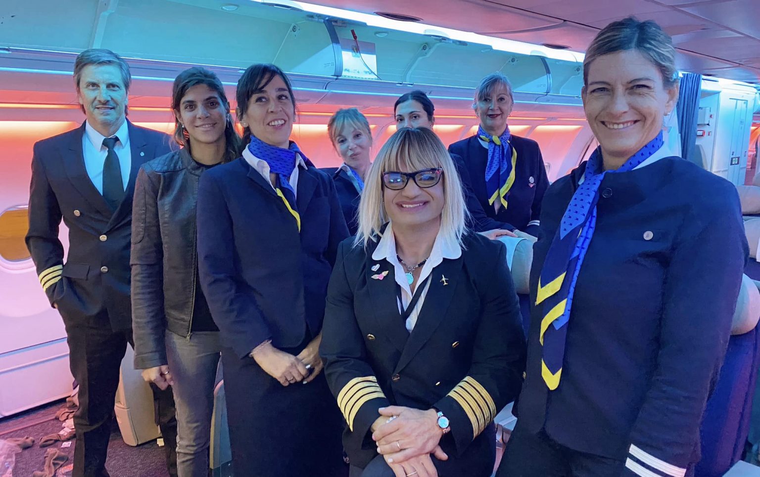 Pilota se torna primeira comandante trans da Argentina | Pheeno