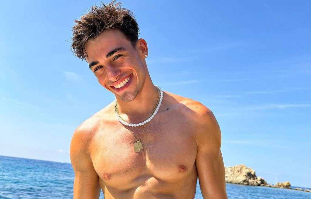 Vazam nudes de Alex Libby, novo modelo da marca ‘Abercrombie & Fitch’ | Pheeno